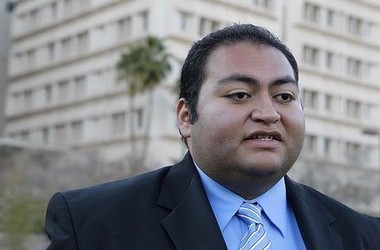 Latino Intern Receives Standing Ovation from Arizona Lawmakers